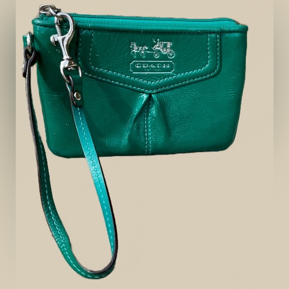 Coach | Bags | Euc Vintage Coach Madison Patten Leather Wristlet In ...